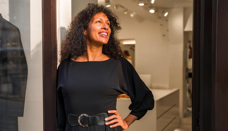 10 Tips to Look and Embrace Your Age