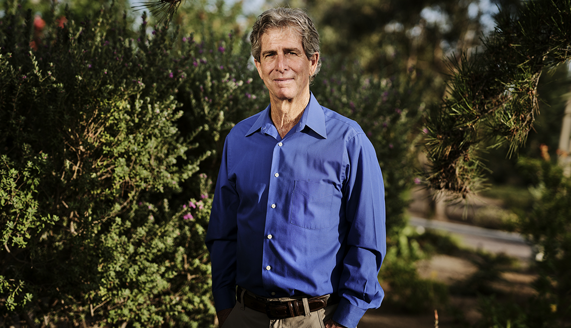 Ganador del Premio Propósito 2022 Bill Toone