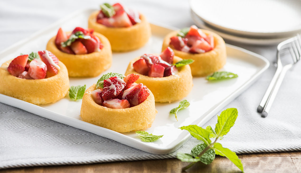 Pastel de ángel - Postre de fresas - Waffles