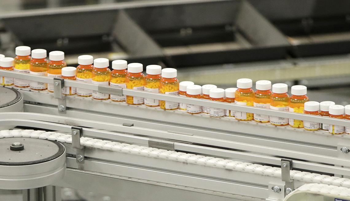 Farmacéuticas deben mostrar precios en anuncios televisivos