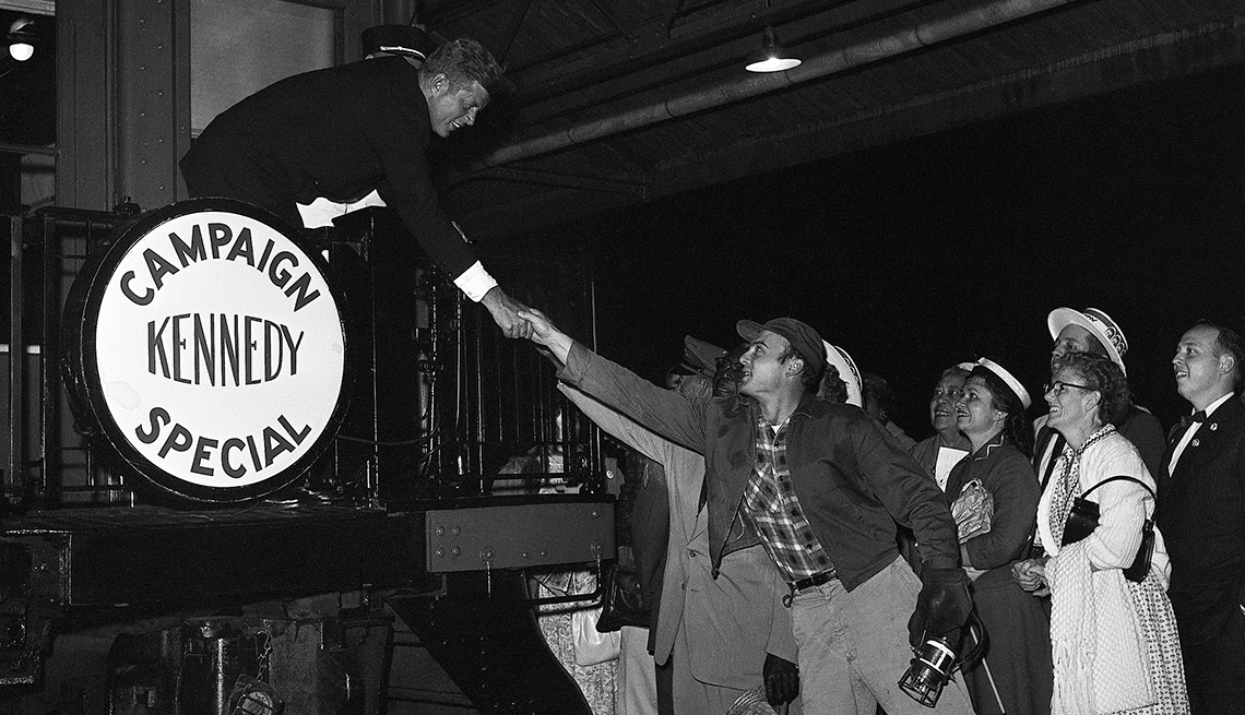 John F. Kennedy en campaña electoral - Fotos