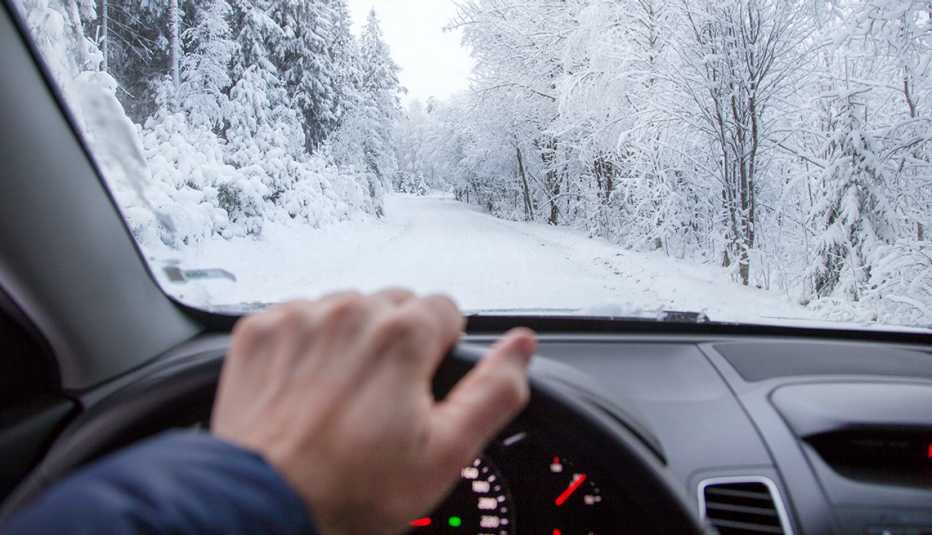 9 Winter Driving Safety Tips